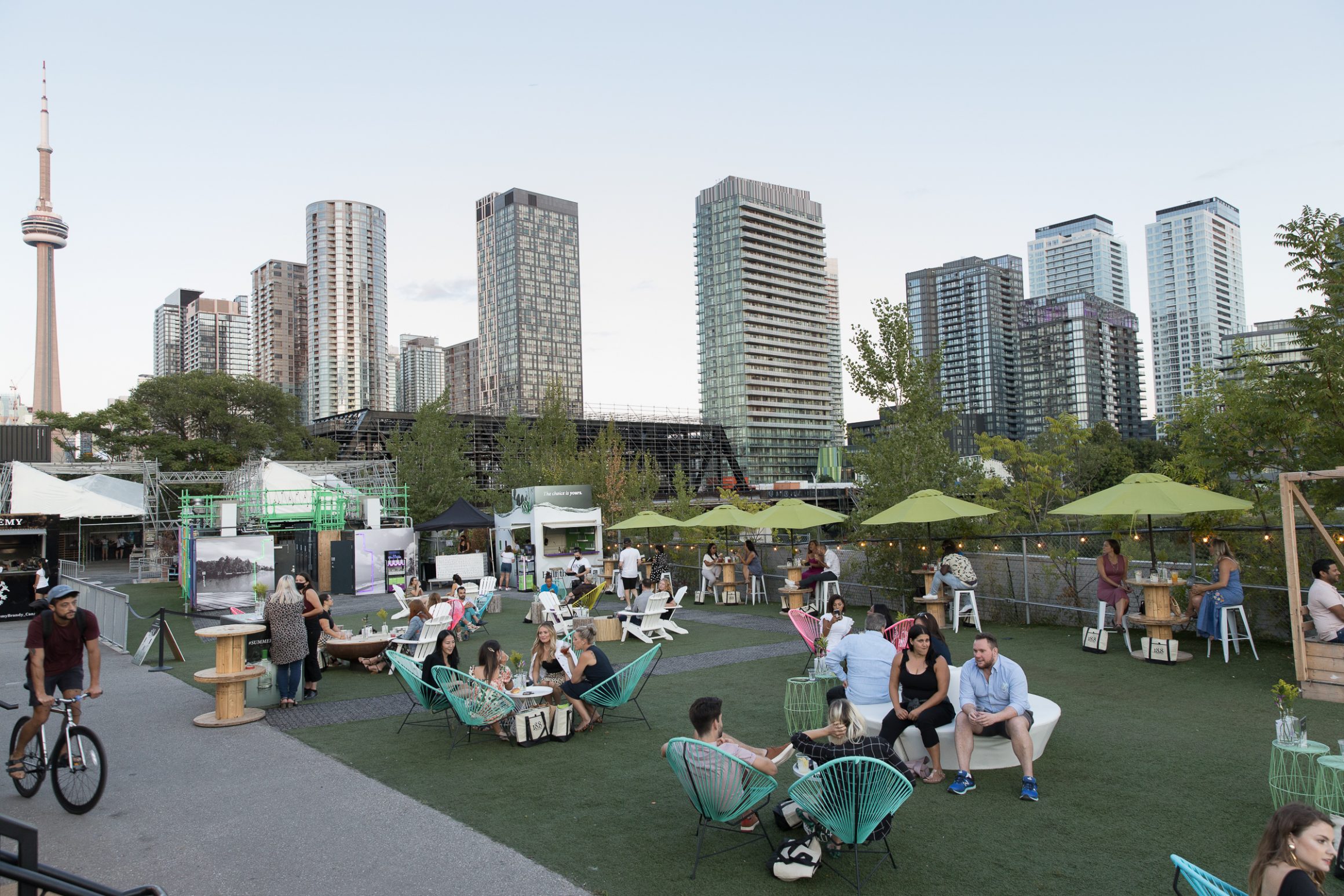 Patio Pop-Up 18.8 #SummerofChoice at stackt market - View the VIBE