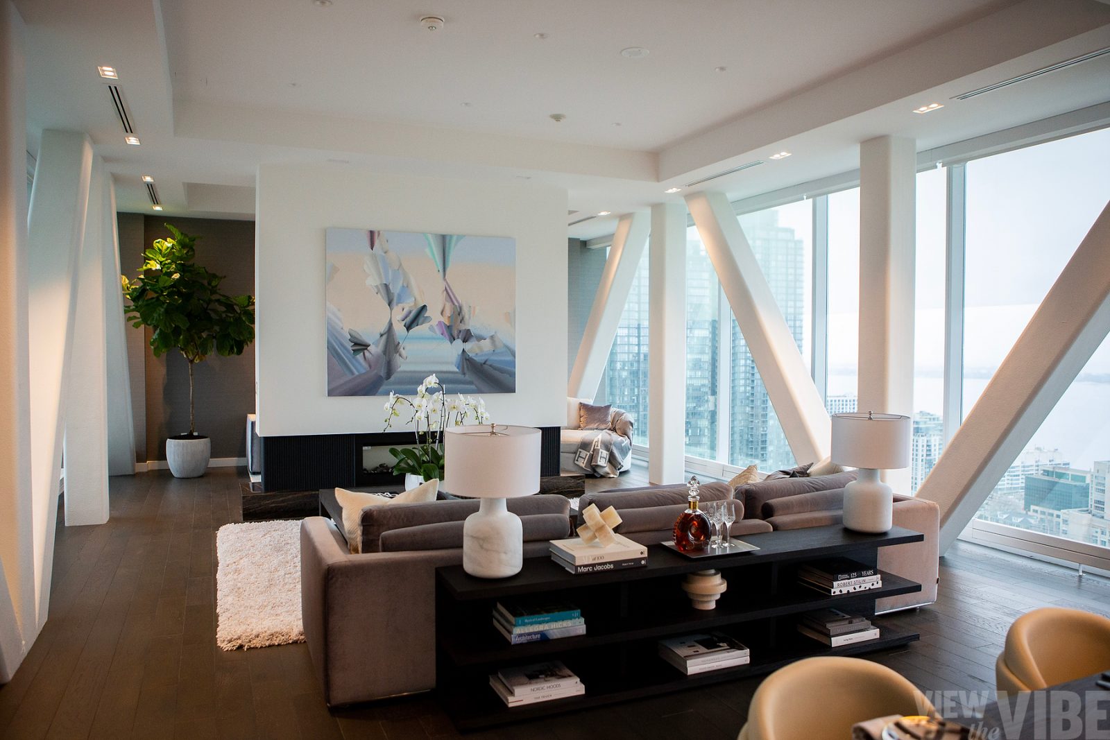 First Look: Toronto’s first ever Swanky $4.5 Skybridge Secret Condo