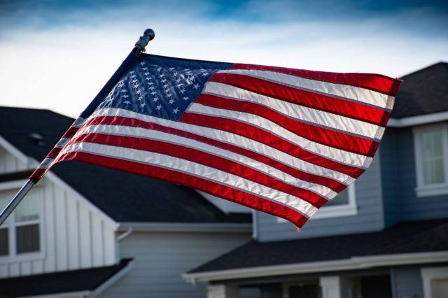 How to Properly Display an American Flag Outside of Your Home