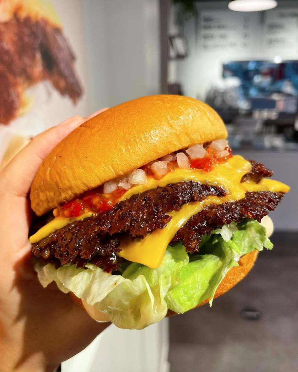 A Food Truck Pop-Up is Giving Out Free Burgers in Toronto This Friday ...