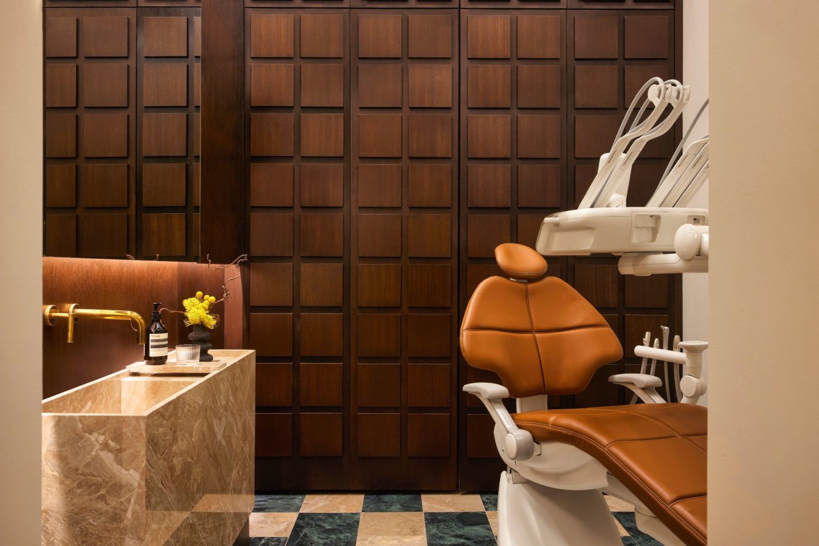 Check out the VIBE inside Toronto's first luxury dental office ...