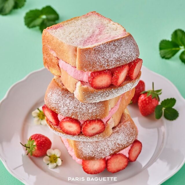 This popular Korean bakery just opened in Toronto - View the VIBE Toronto