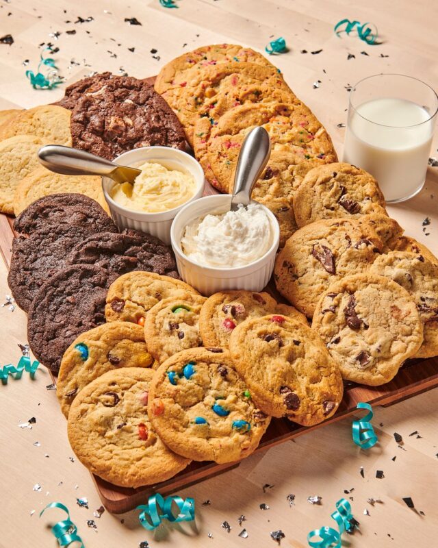 This popular US-based cookie chain is opening in Toronto - View the ...